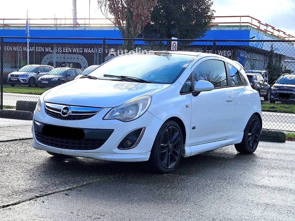 Prodaje se Opel Corsa 1.3 CDTi sedan na aukciji