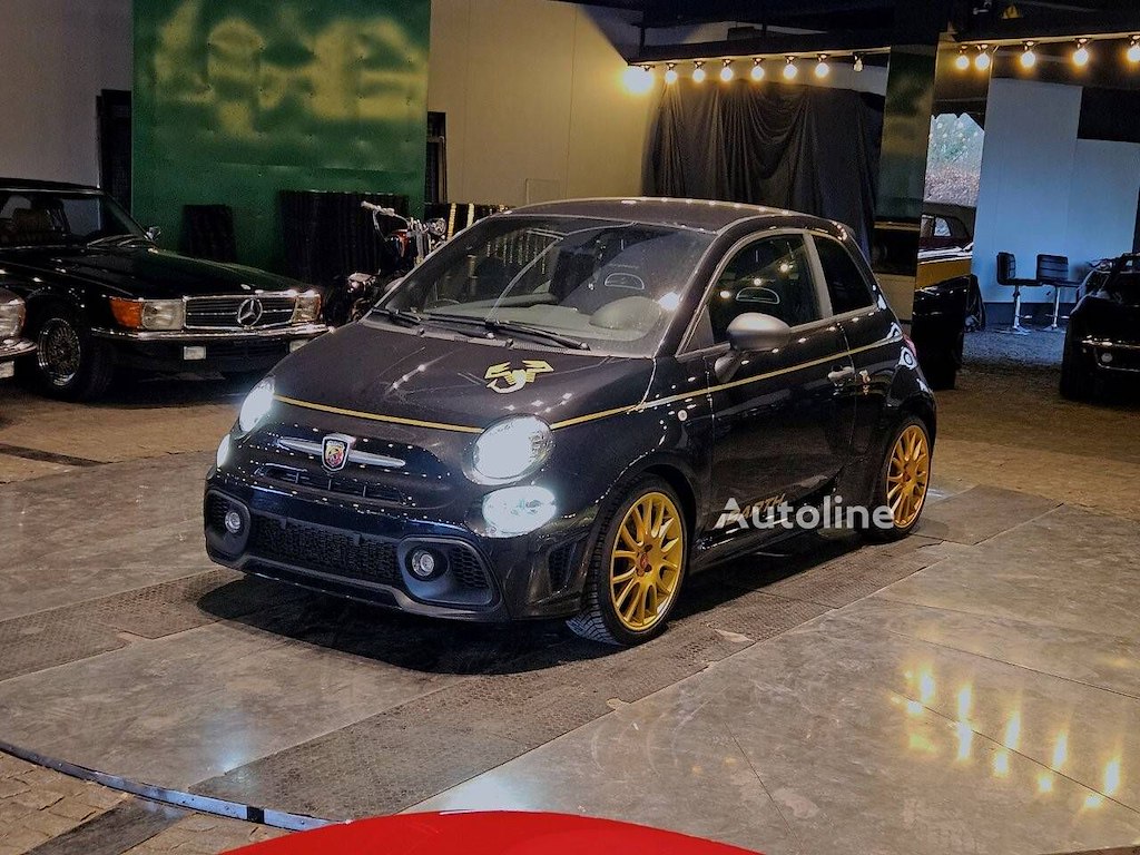 Prodaje se Abarth 595 Scorpioneoro sedan na aukciji