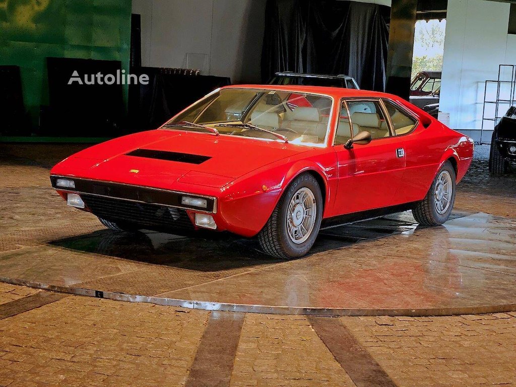 Prodaje se Ferrari Dino 308 GT4 sedan na aukciji