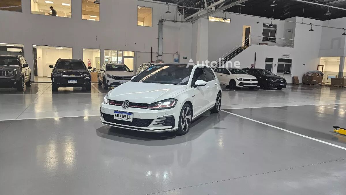 Volkswagen Golf hečbek