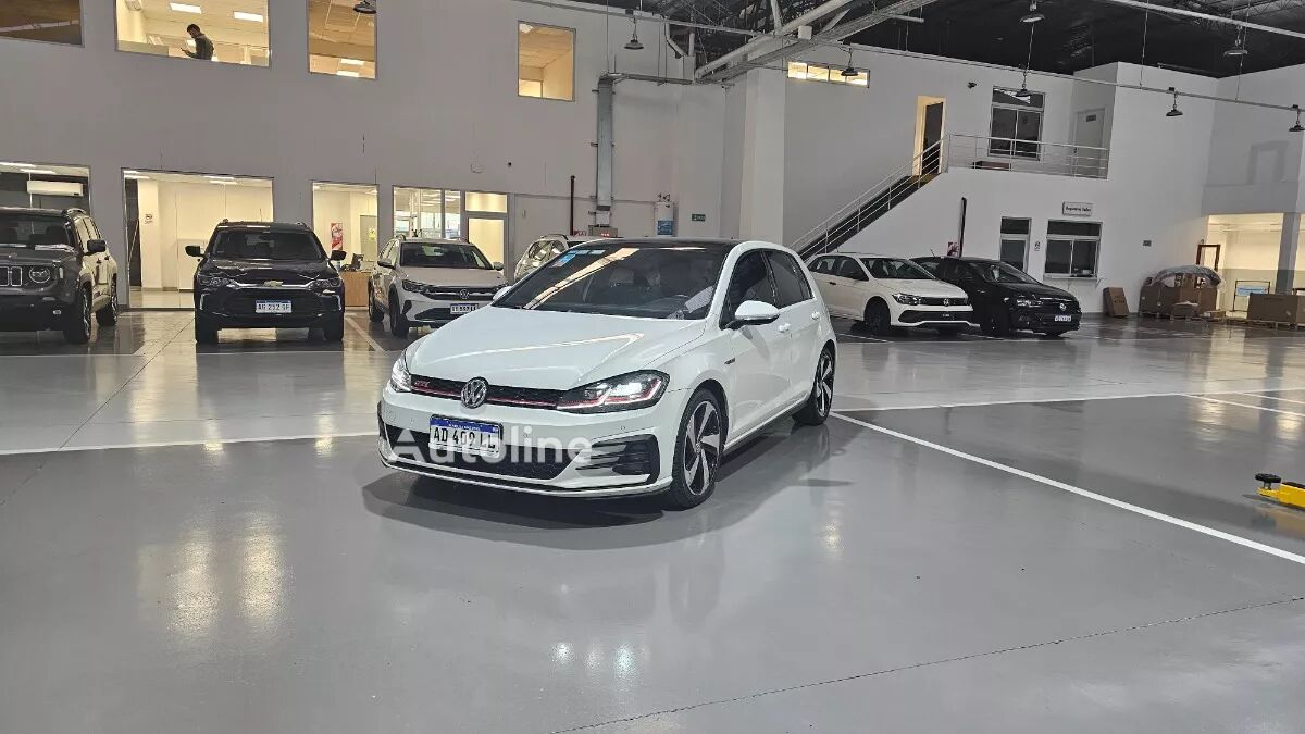 Volkswagen Golf hečbek