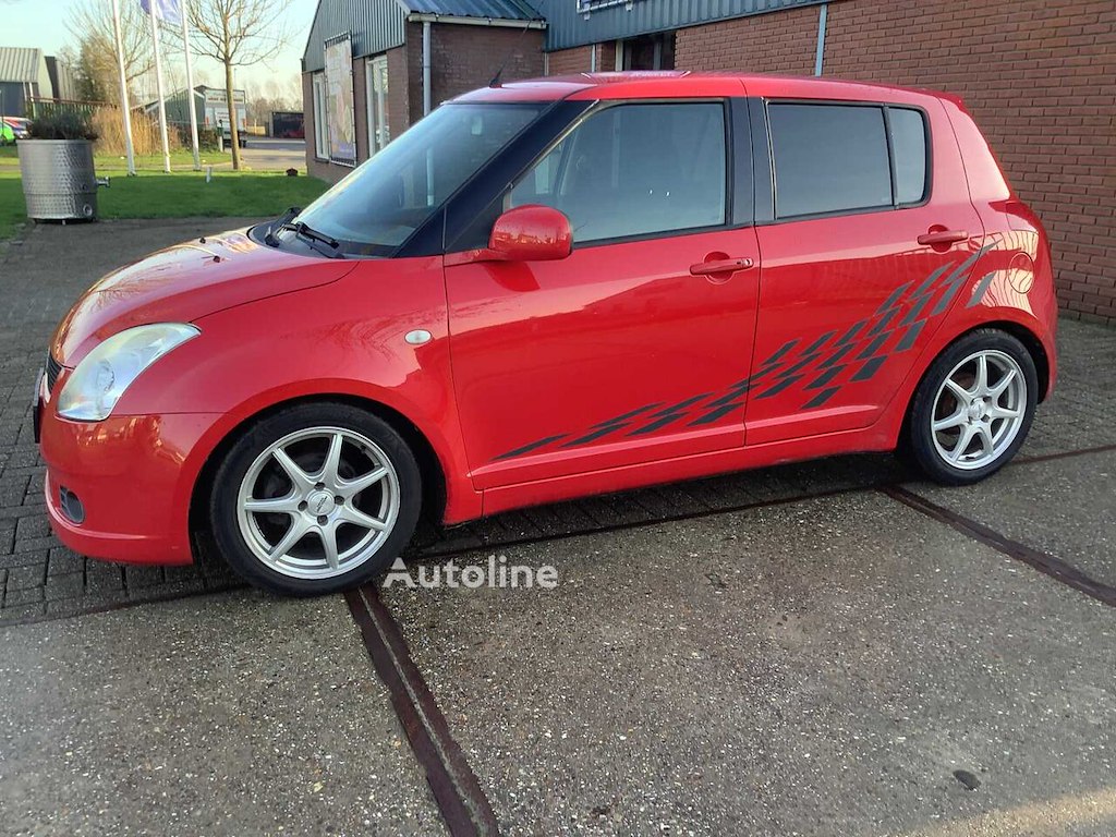 Prodaje se Suzuki Swift 1.5 Comfort hečbek na aukciji