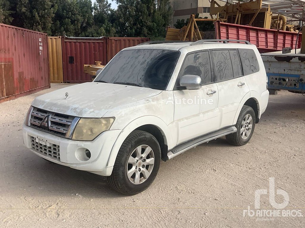 Prodaje se Mitsubishi PAJERO 4x4 terenac na aukciji