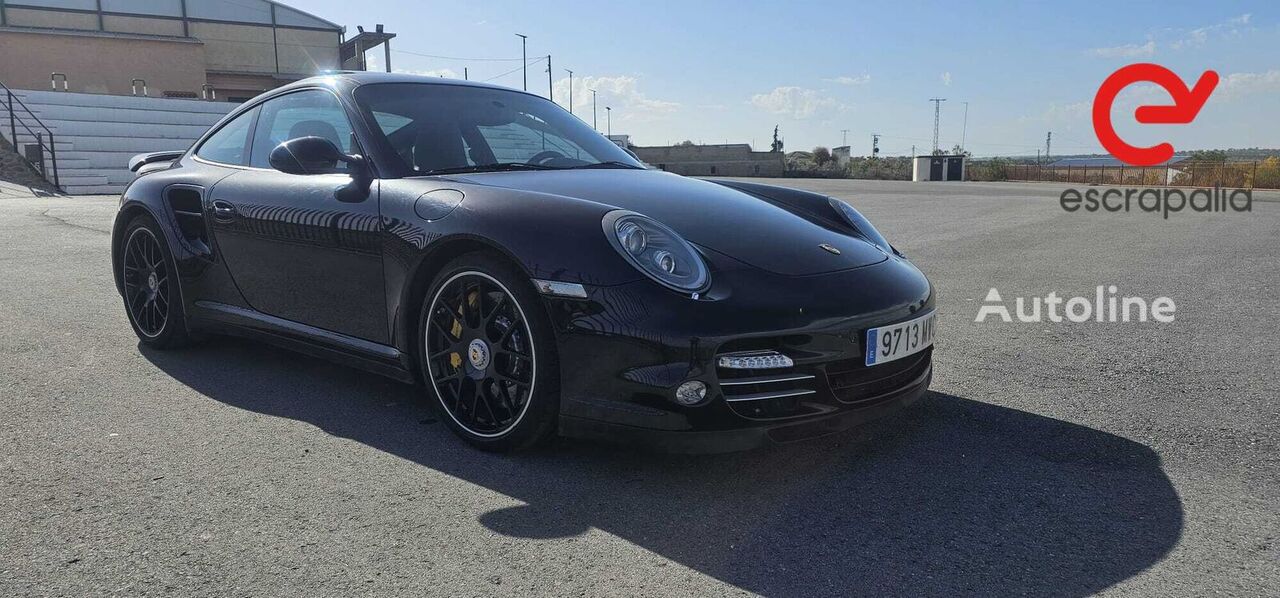 Prodaje se Porsche 911 Turbo S kupe na aukciji