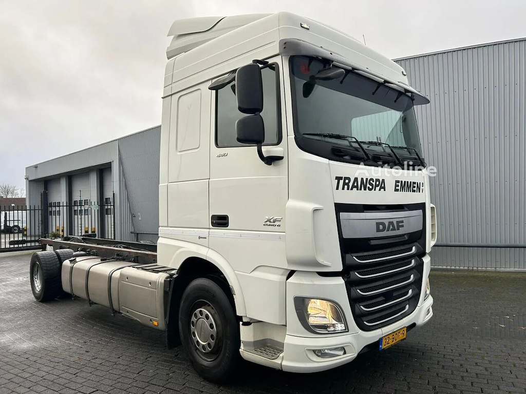 DAF XF 440 FA CHASSIS 4X2 kamion s ravnom platformom