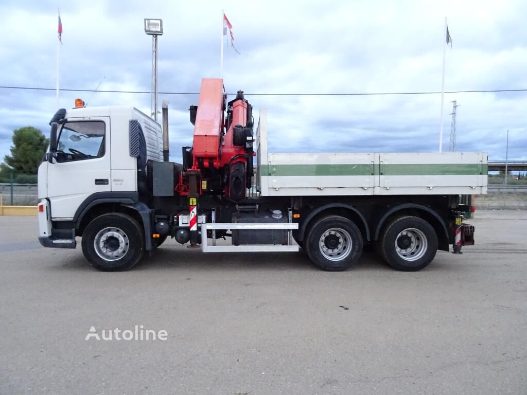 Volvo FM 360 kamion s ravnom platformom