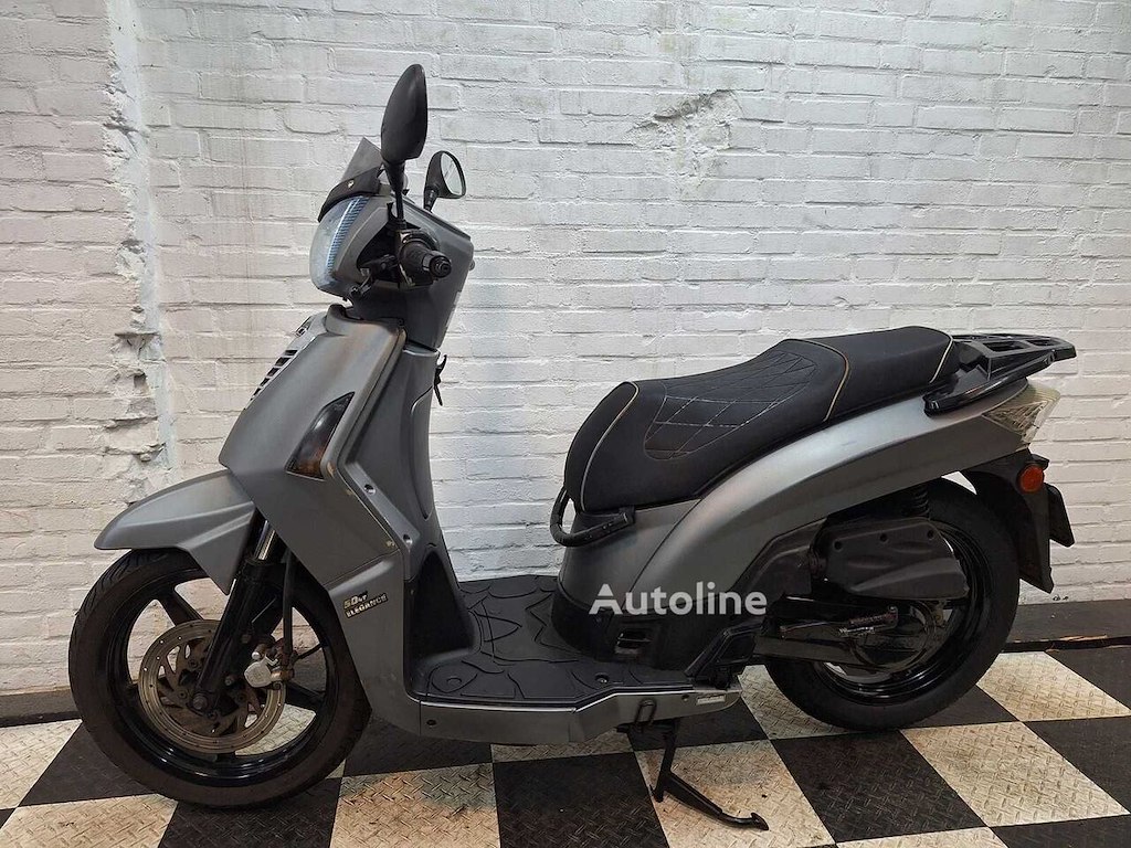 Prodaje se Kymco 45 km bromscooter 4takt skuter na aukciji