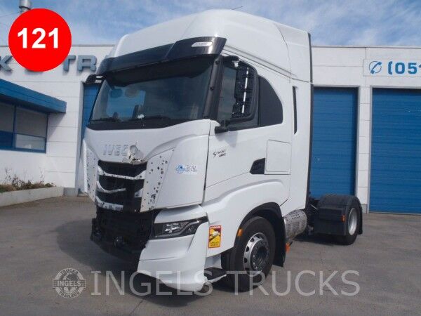 IVECO S WAY 450 ACTIVE SPACE tegljač