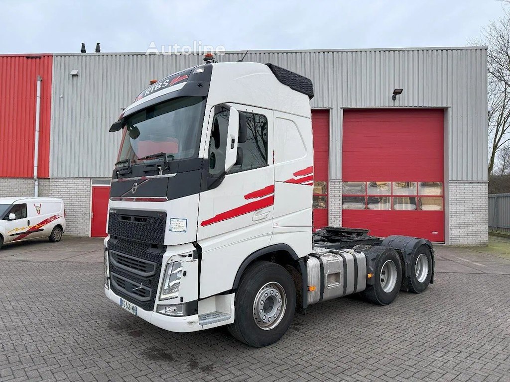 Volvo FH4-540 / ENGINE RUNNING / RETARDER / HYDRAULICS / I-PARKCOOL / tegljač nakon udesa