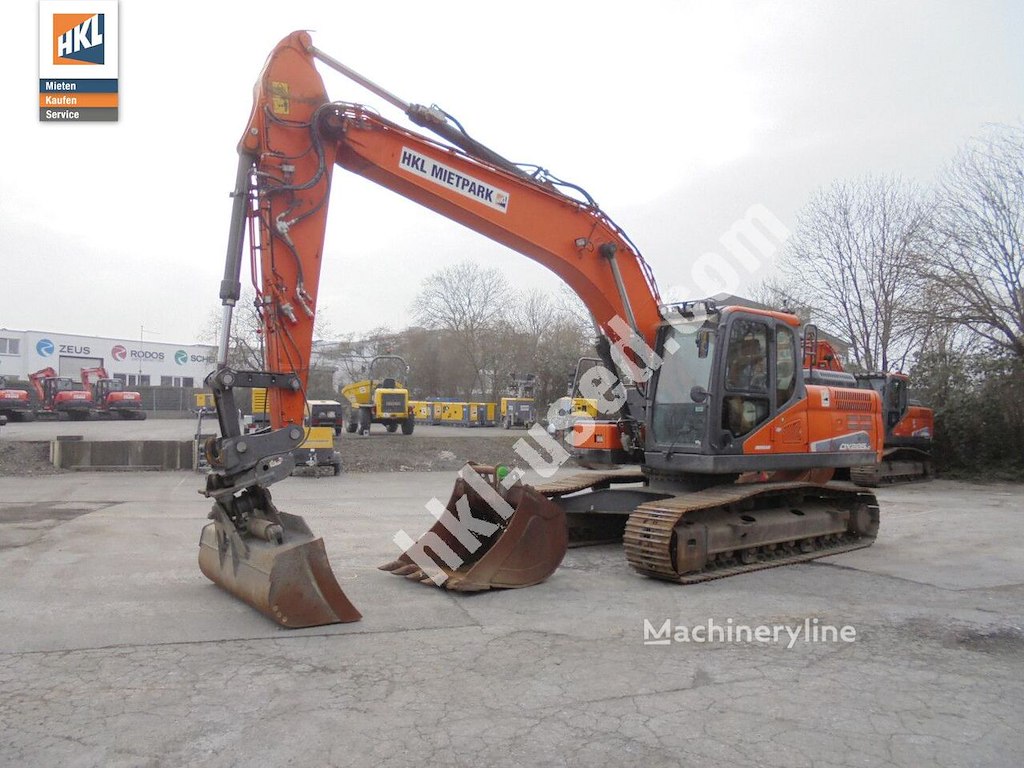 Doosan DX 225 LC-5 bager guseničar