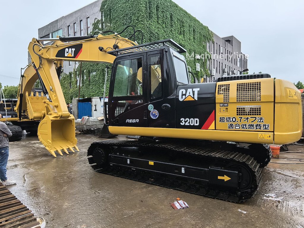 Caterpillar 320D bager guseničar