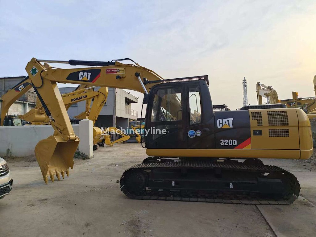 Caterpillar 320D bager guseničar