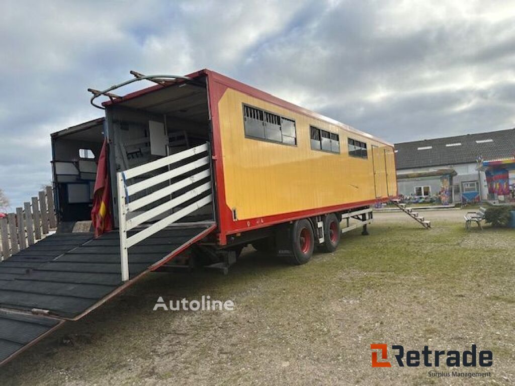 Prodaje se Kel-Berg Heste trailer/ Kel-Berg Horse trailer poluprikolicu za prevoz stoke na aukciji