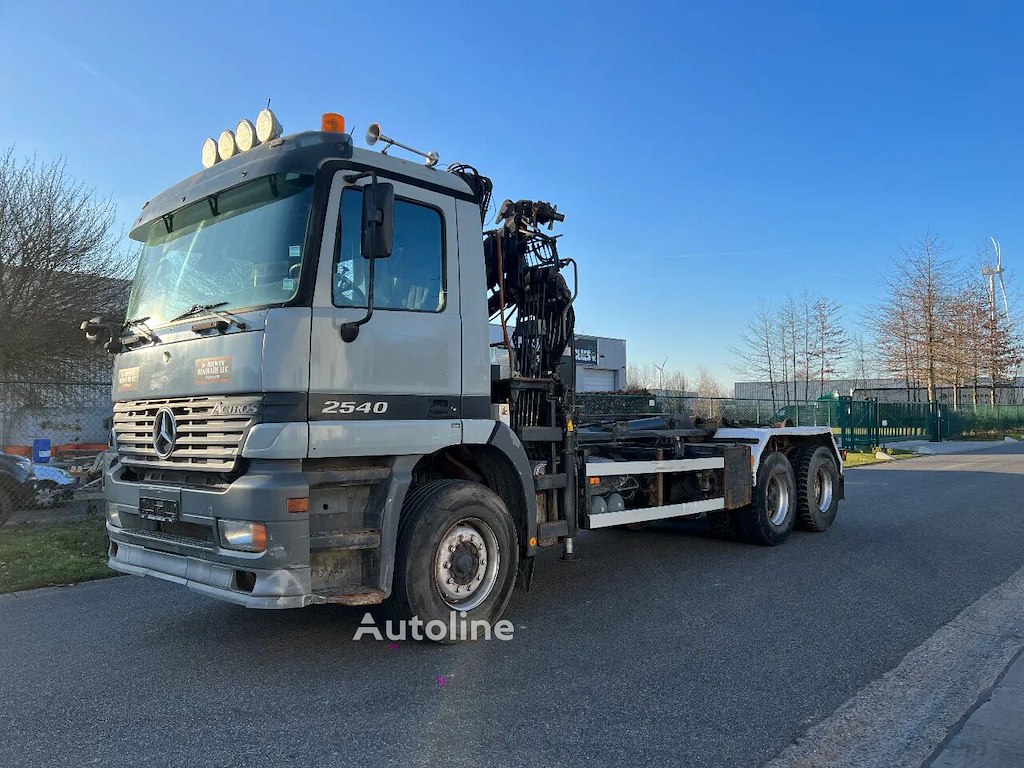 Mercedes-Benz Actros 2540 Manueel// 6x2// hiab 140 // kamion rol kiper