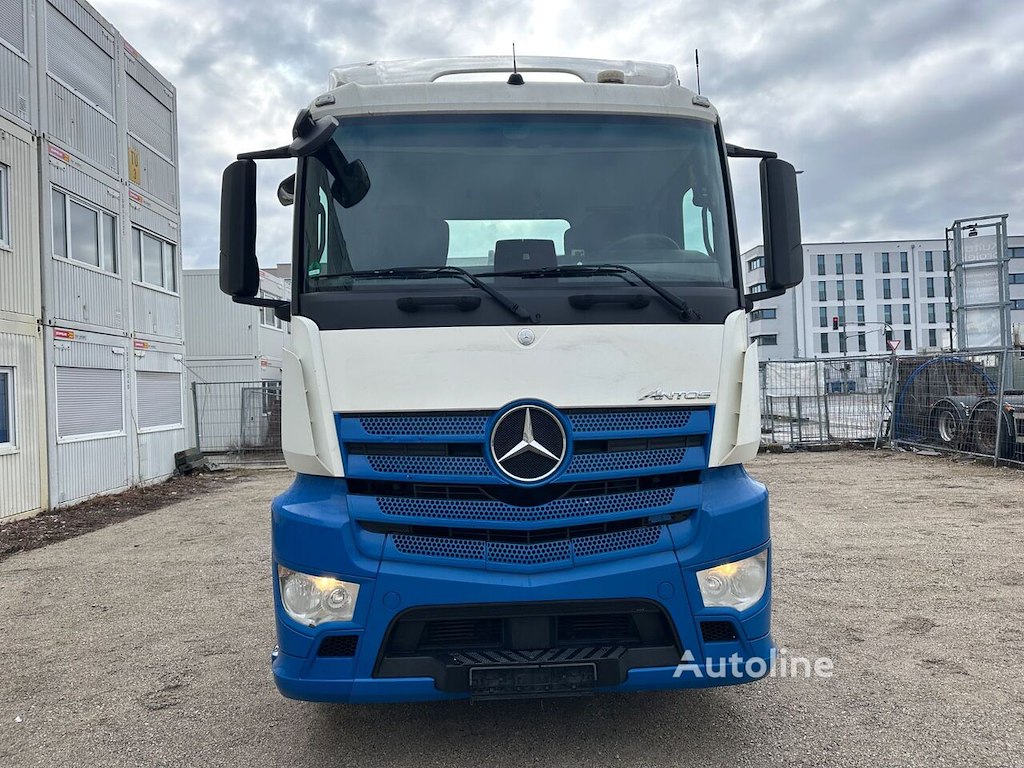 Mercedes-Benz Antos 2545 kamion rol kiper