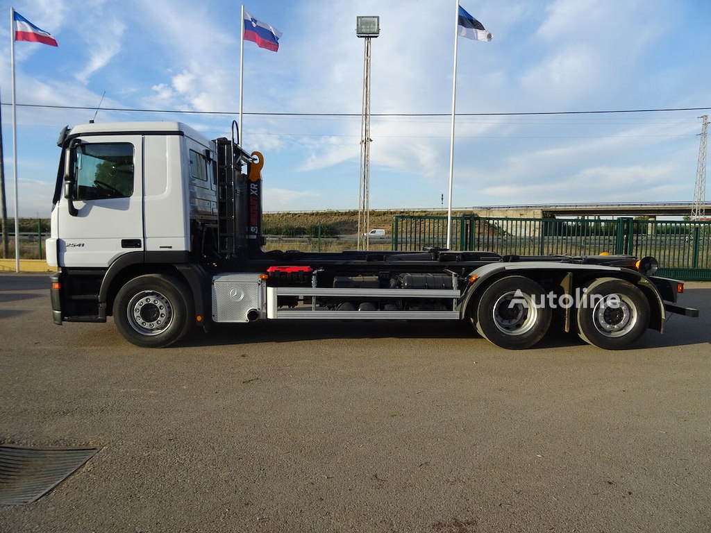 Mercedes-Benz Actros 25 41 kamion rol kiper