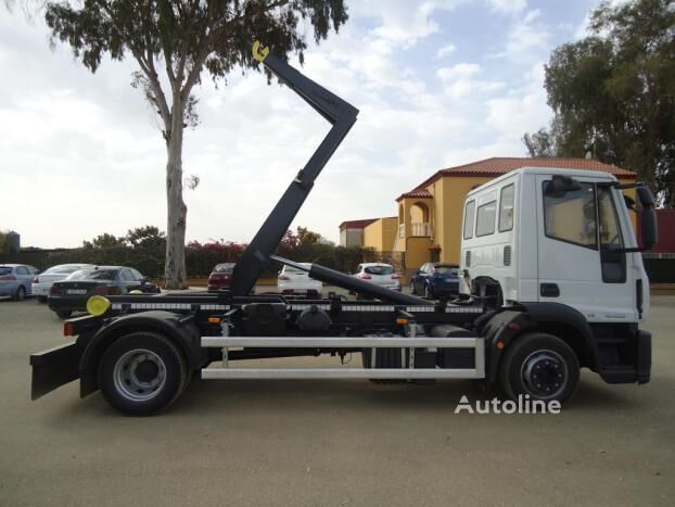 IVECO EUROCARGO 120 E 25 kamion rol kiper