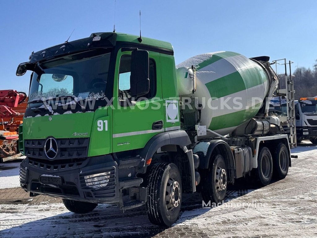 Stetter na šasiji Mercedes-Benz AROCS 3240 kamion s mešalicom za beton