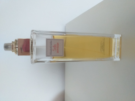 Ženski parfem 5 th avenue Elizabeth Arden