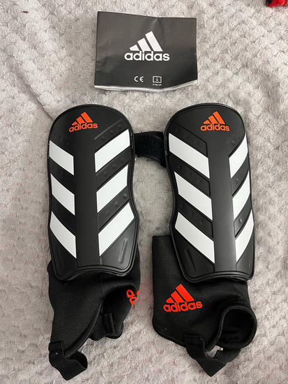 Adidas fudbalski štitnici