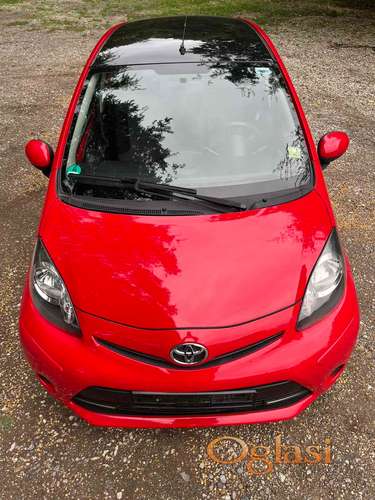 Prodajem Toyotu Aygo 2014 godiste