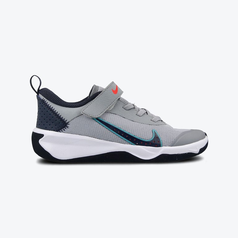 Nike Patike omni multi-court BP