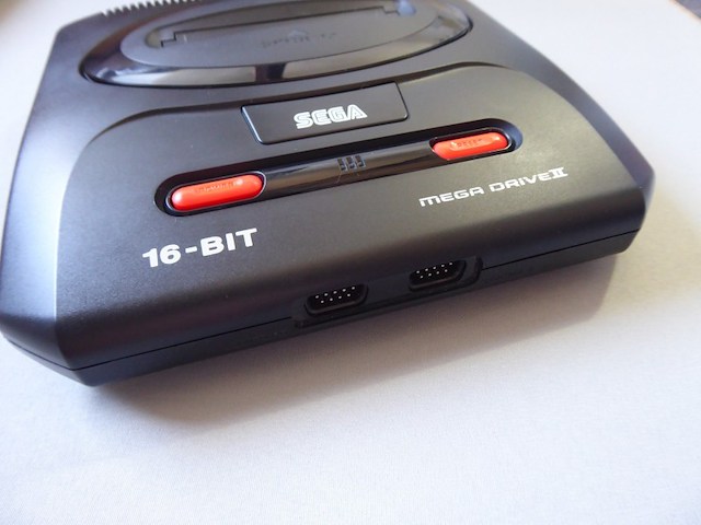 SEGA Mega Drive 2 (II) 16 BIT konzola