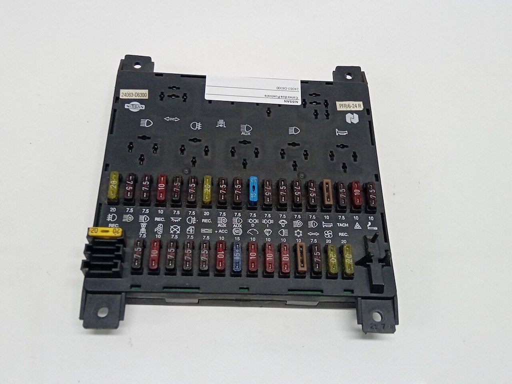 24063-D6300 drugi rezervni deo za elektriku za Nissan ECO-T | 97 - 00 kamiona