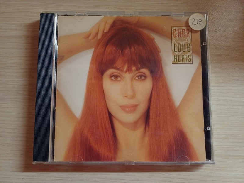 Cher - Love Hurts