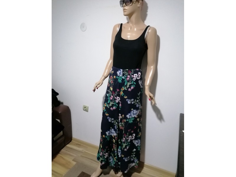 LC WAIKIKI suknja pantalone za krupnije dame vel.46