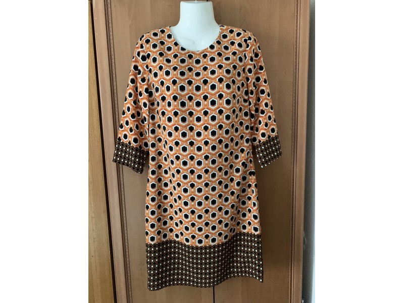 Prelepa ` KOTON ` haljina u velicini 34