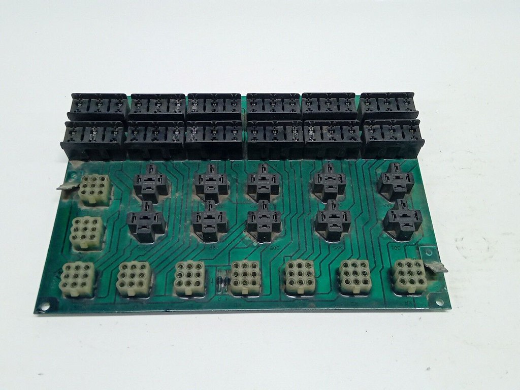 1081965-2 kutija s osiguračima za Volvo FL 10 | 85 - 98 kamiona