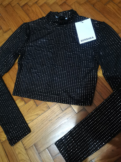 Bershka svetlucava majica crop XS/S