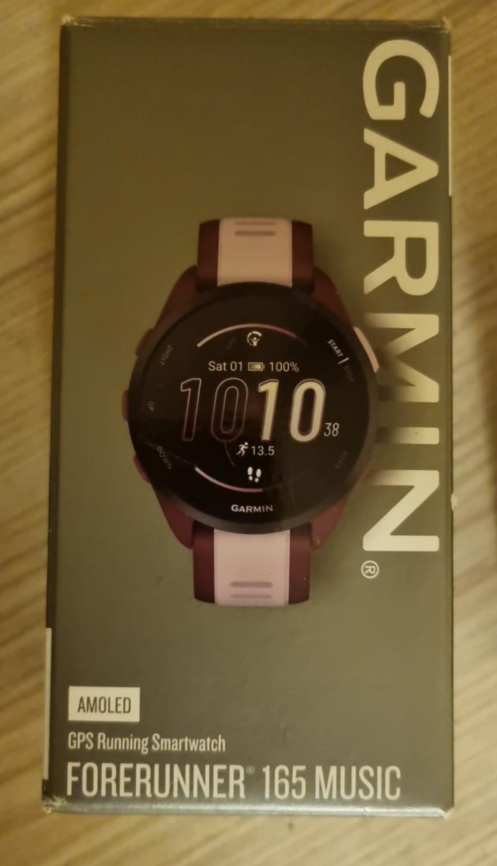 Garmin FORERUNNER 165 MUSIC Berry AMOLED 43mm NOV