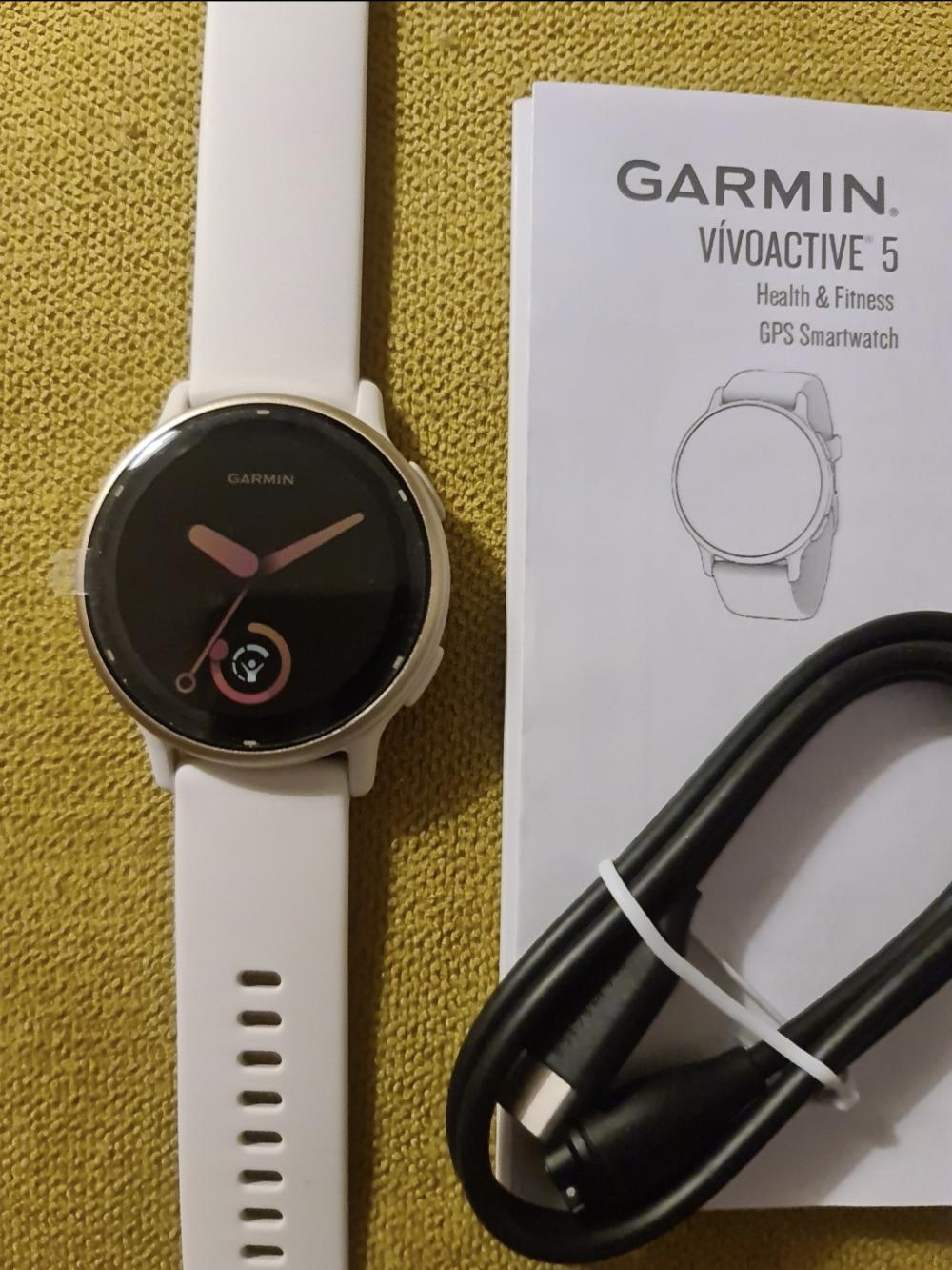 Garmin VIVOACTIVE 5 Cream Gold AMOLED 42mm NOV