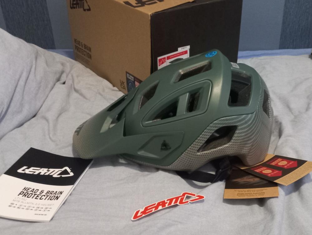 Leatt 3.0 Helmet