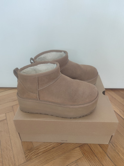 Ugg platform cizme original kao nove