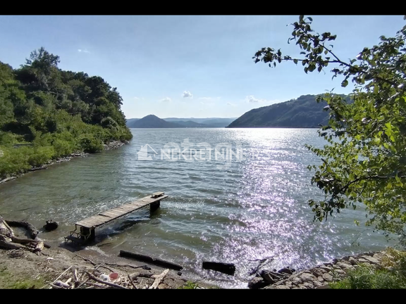 Na prodaju plac sa pogledom na Dunav/Djerdapska klisura