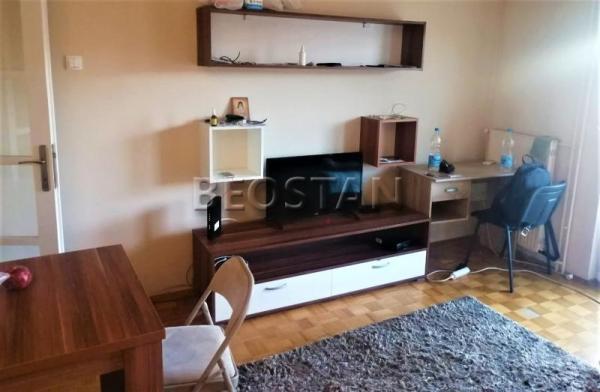 Komnen Barjaktara, Jednosoban stan za izdavanje, 28m2, 450€