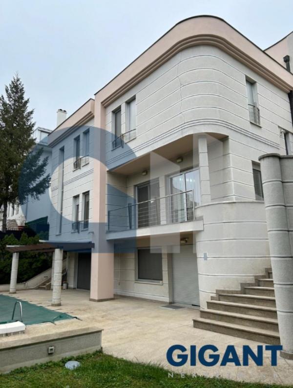 Omladinska, Kuća na prodaju, 600m2, 2.800.000€