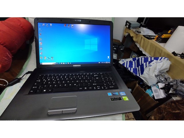 17.3 inch i3 3110M,4gb ddr3,Nvidia GT730m 2gb,ssd 256 g