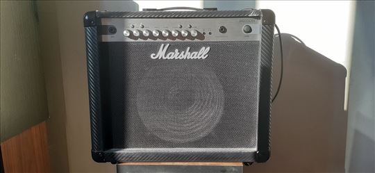 Marshall 30 W 5 efekata gitarsko pojačalo