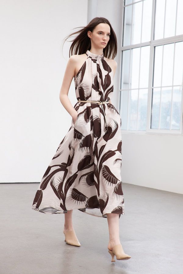 TRENDYOL LIMITED EDITION BROWN FLORAL STRAIGHT CUT MAXI WOVEN DRESS