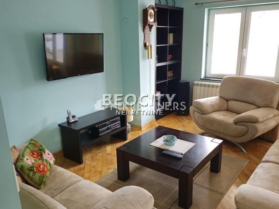 Novi Sad, Centar, Pećka , 5.0, 241m2, 1500EUR