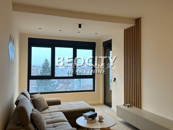 Voždovac, Lekino brdo, Banjalučka, 3.0, 90m2, 1300EUR