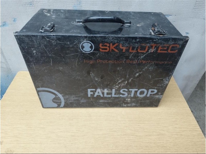 Skylotec metalni kofer