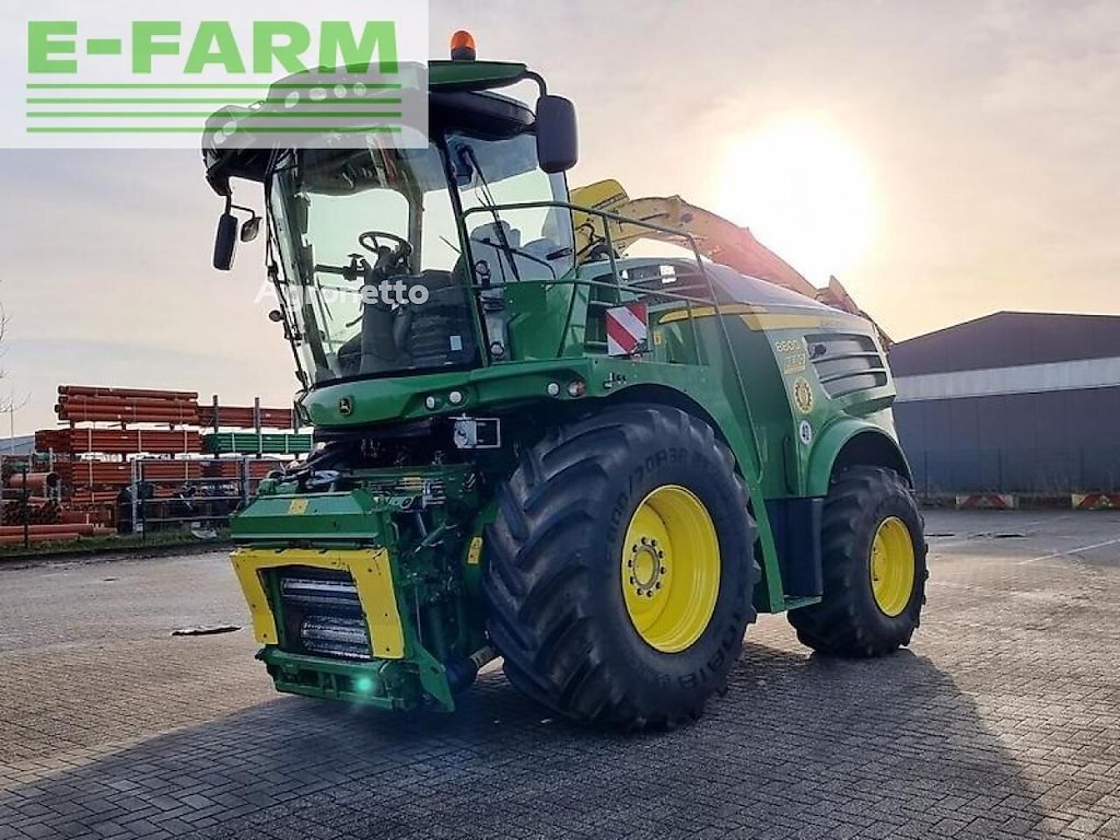 John Deere 8800 krmni kombajn