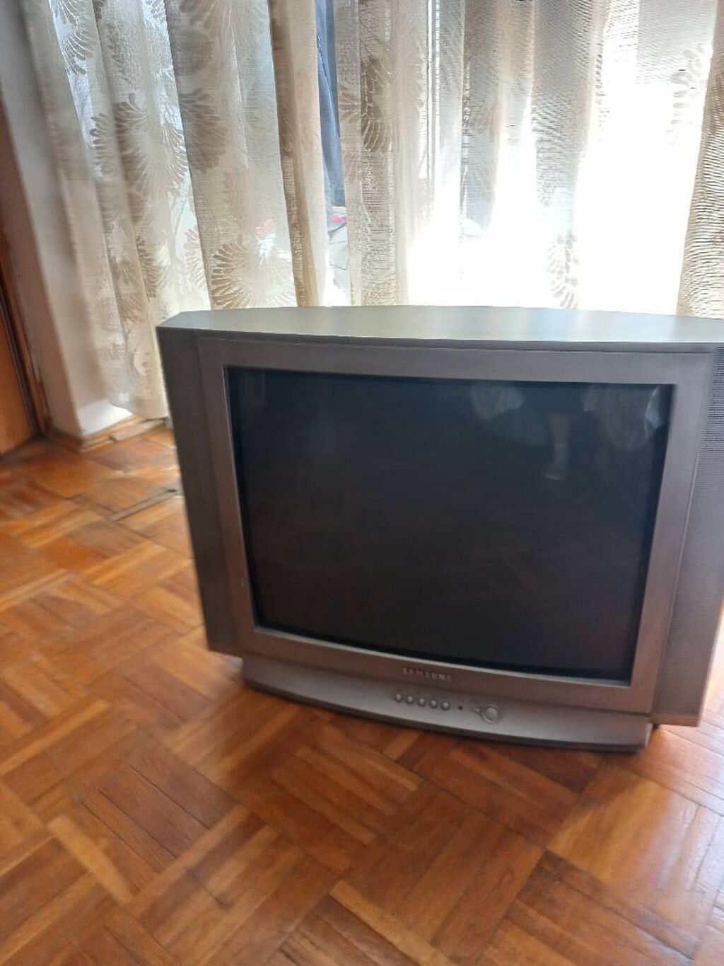 Kolor TV Samsung midel CW25D83N