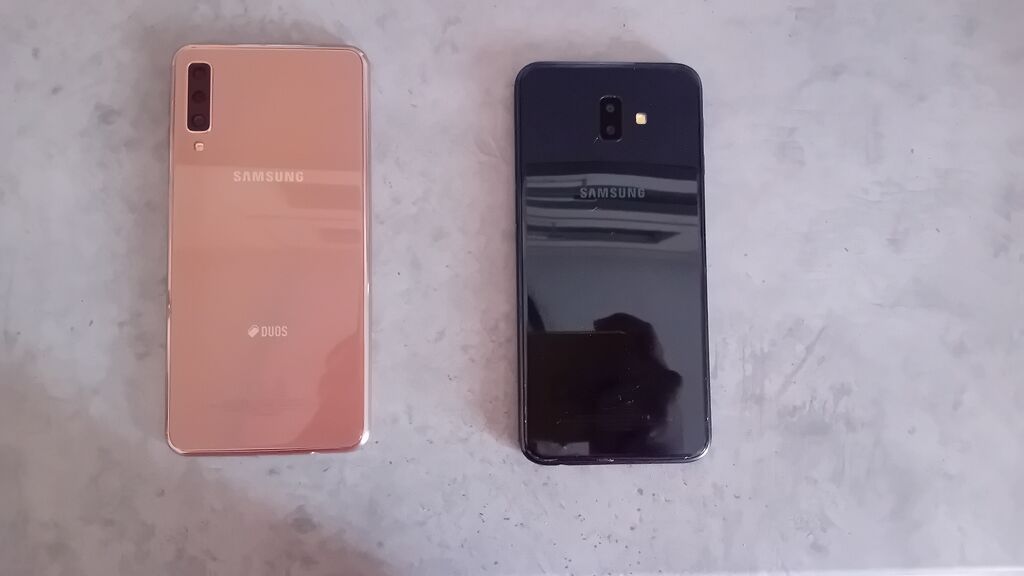 Samsung A7 i Samsung J6. Oba telefona ocuvana .A7 ekran crko, a J6