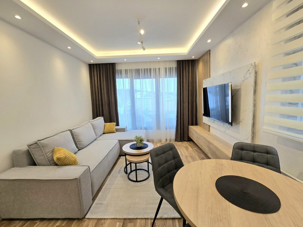 Centar, Gomax 3, Lux Wellnes apartman 46m2, garaža